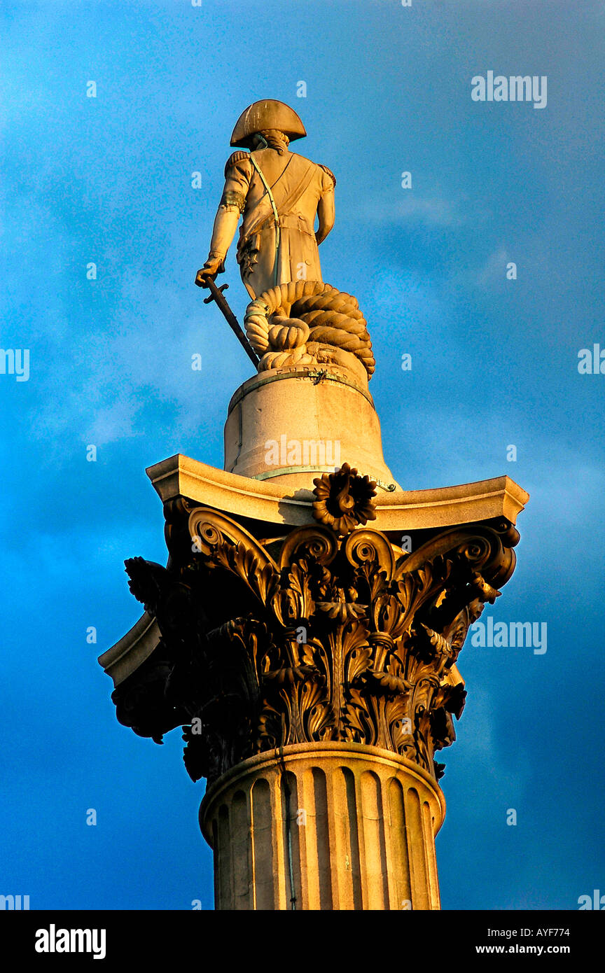 trafalgar square; london; england; uk; night ;detail;nelson's; column ...
