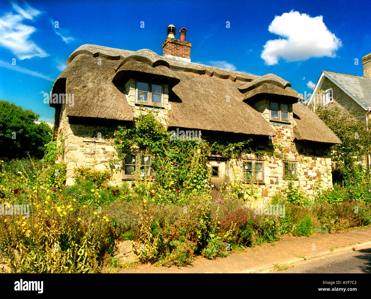 old thatched house isle of wight sunny clouds england uk Stock Photo ...