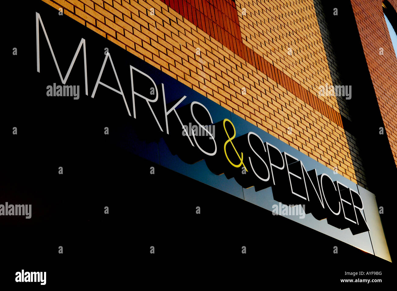 Generic food trolley hi-res stock photography and images - Alamy