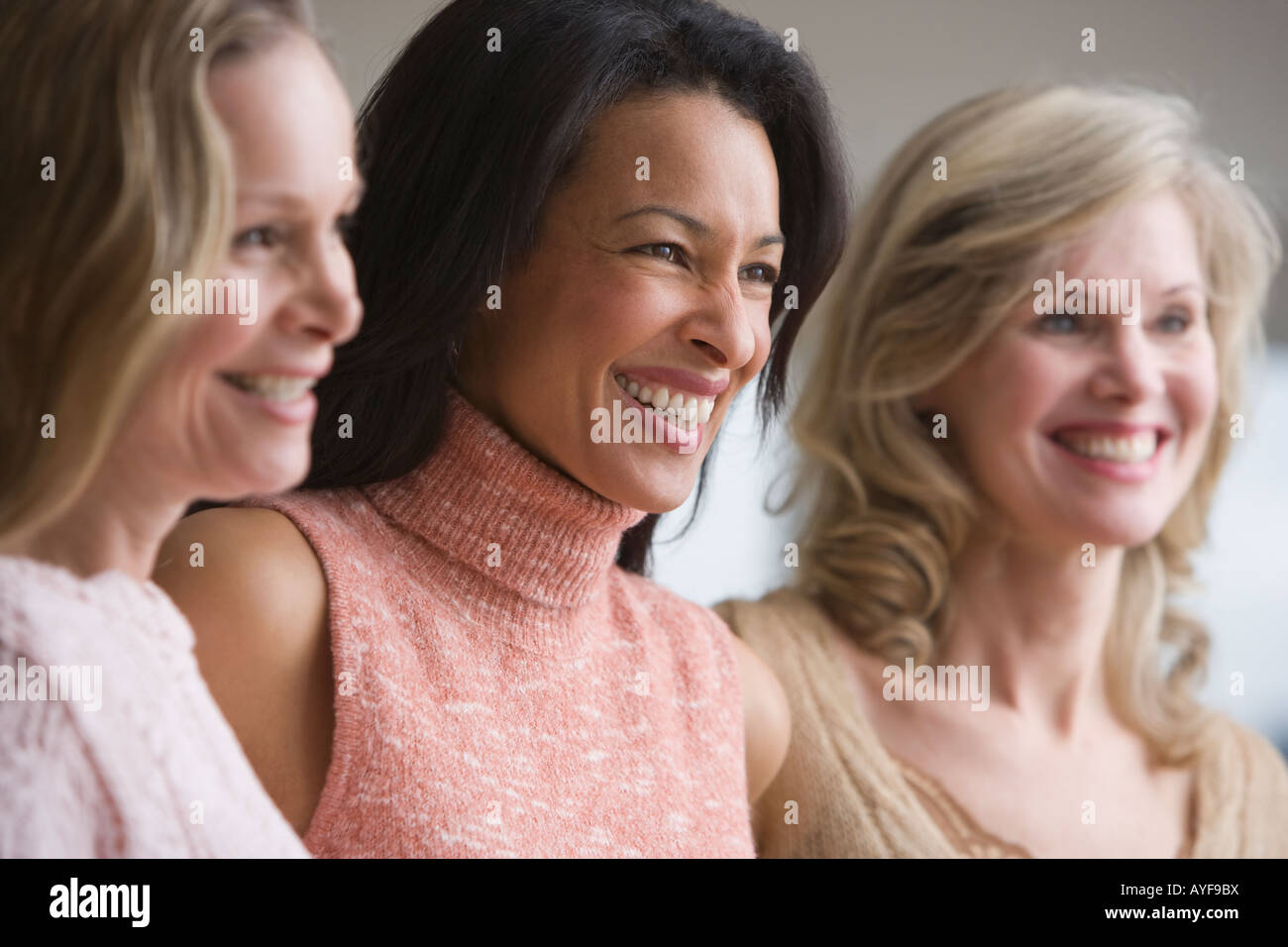 Multi ethnic women hi-res stock photography and images - Alamy