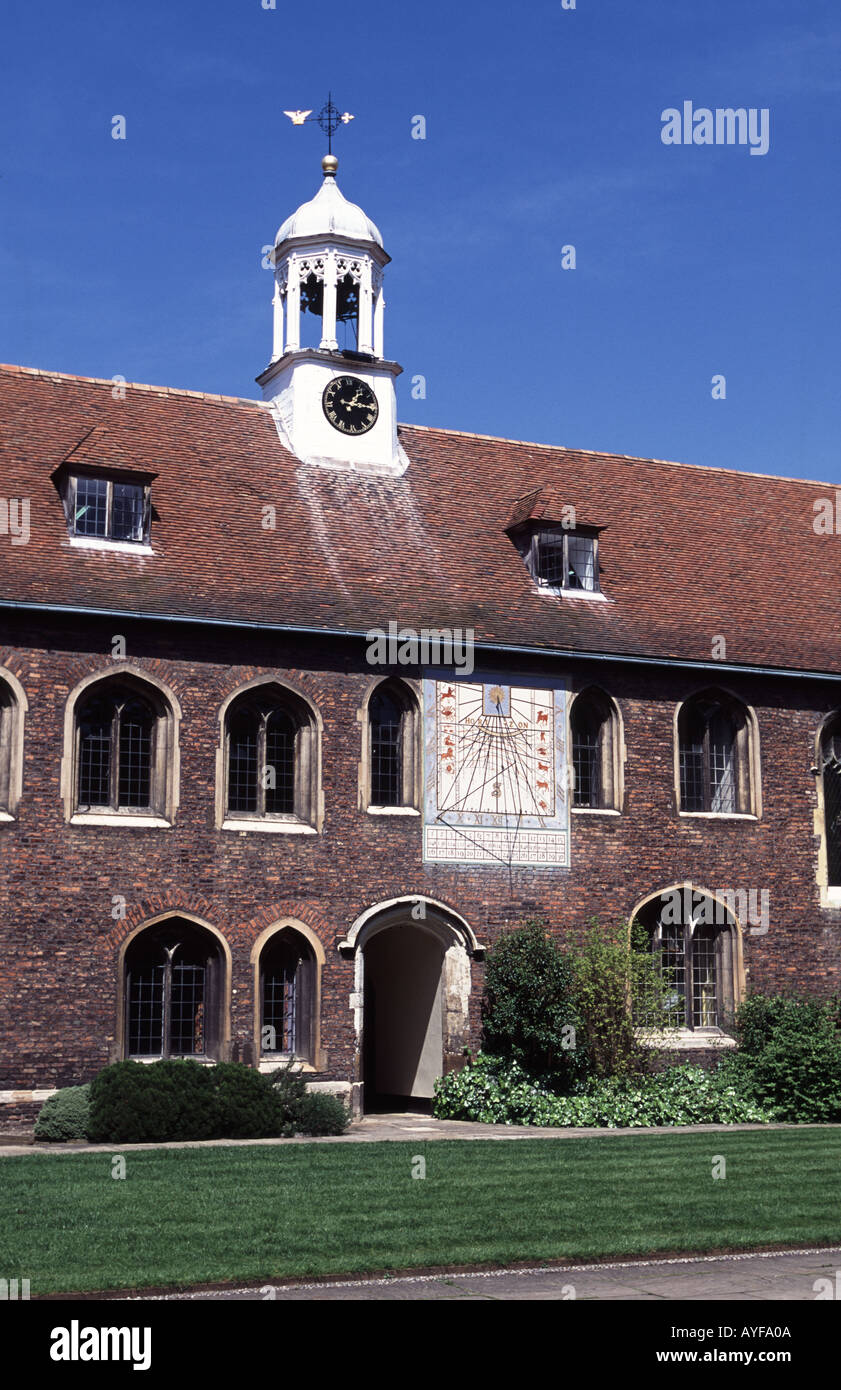 Queens college quad hi-res stock photography and images - Alamy