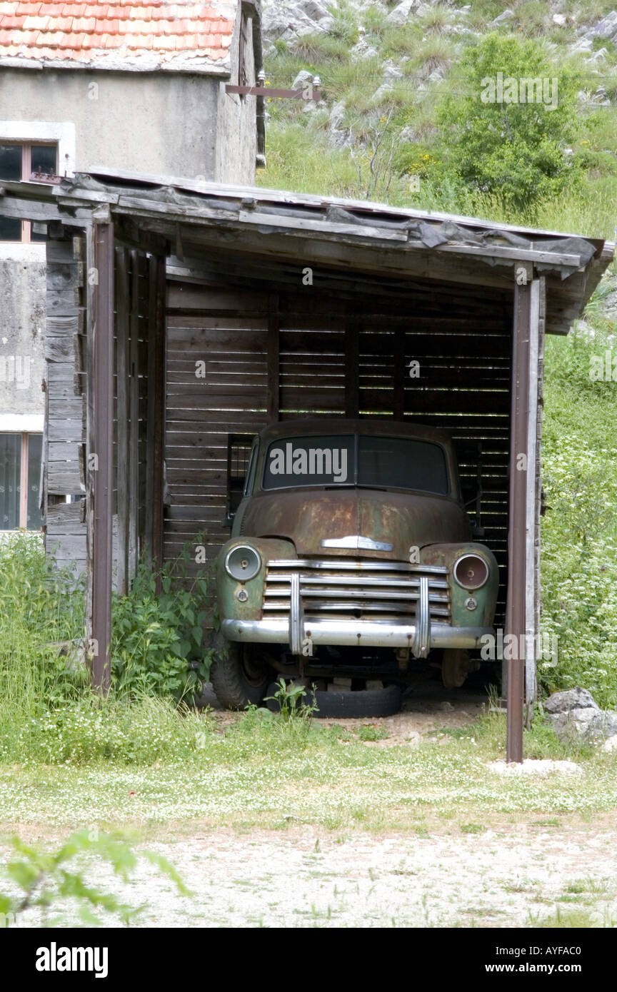 An rusty old American car Stock Photo - Alamy