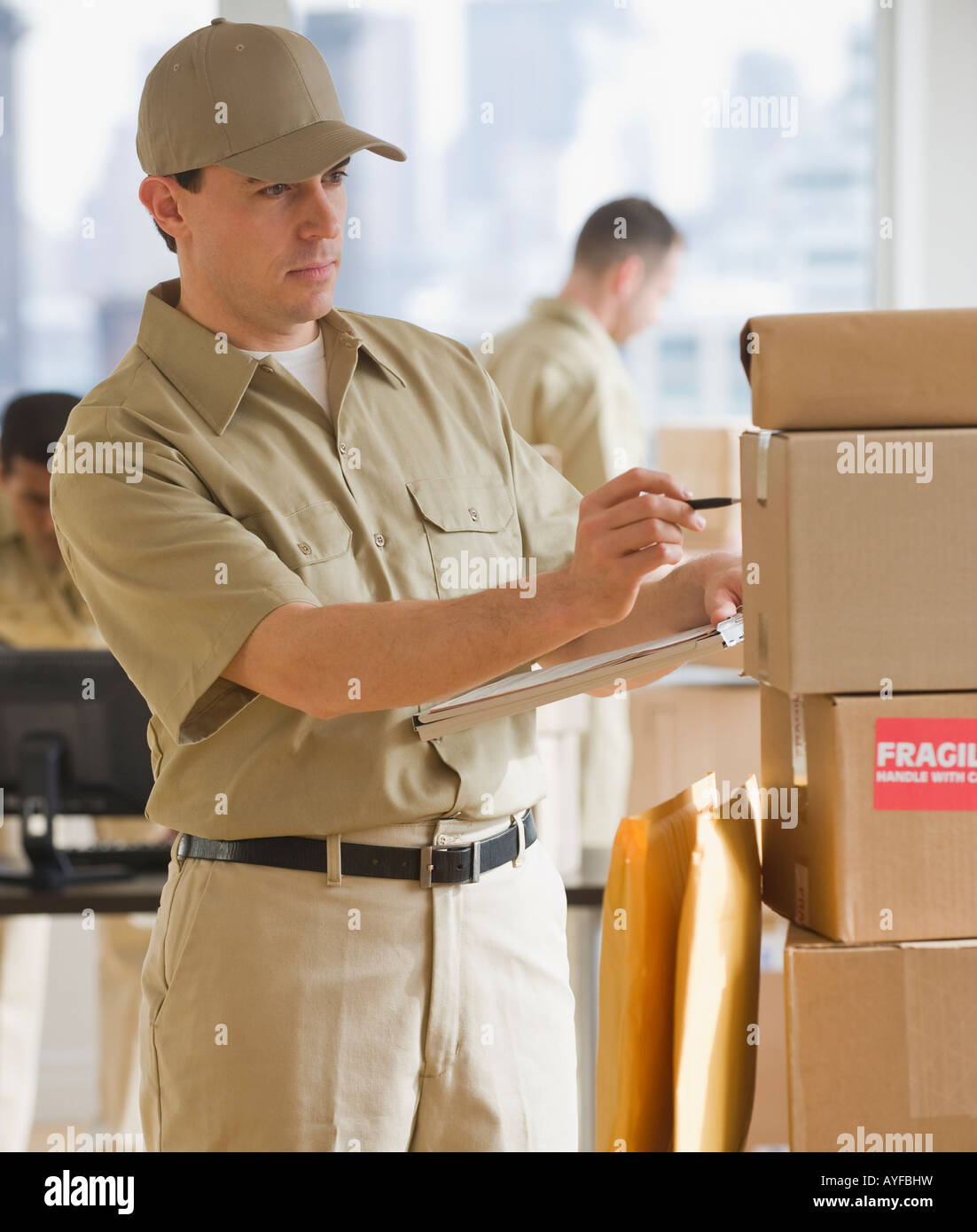 Delivery package hi-res stock photography and images - Alamy