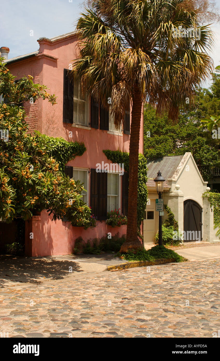 Cobblestone lined streets in downtown Charleston South Carolina USA ...