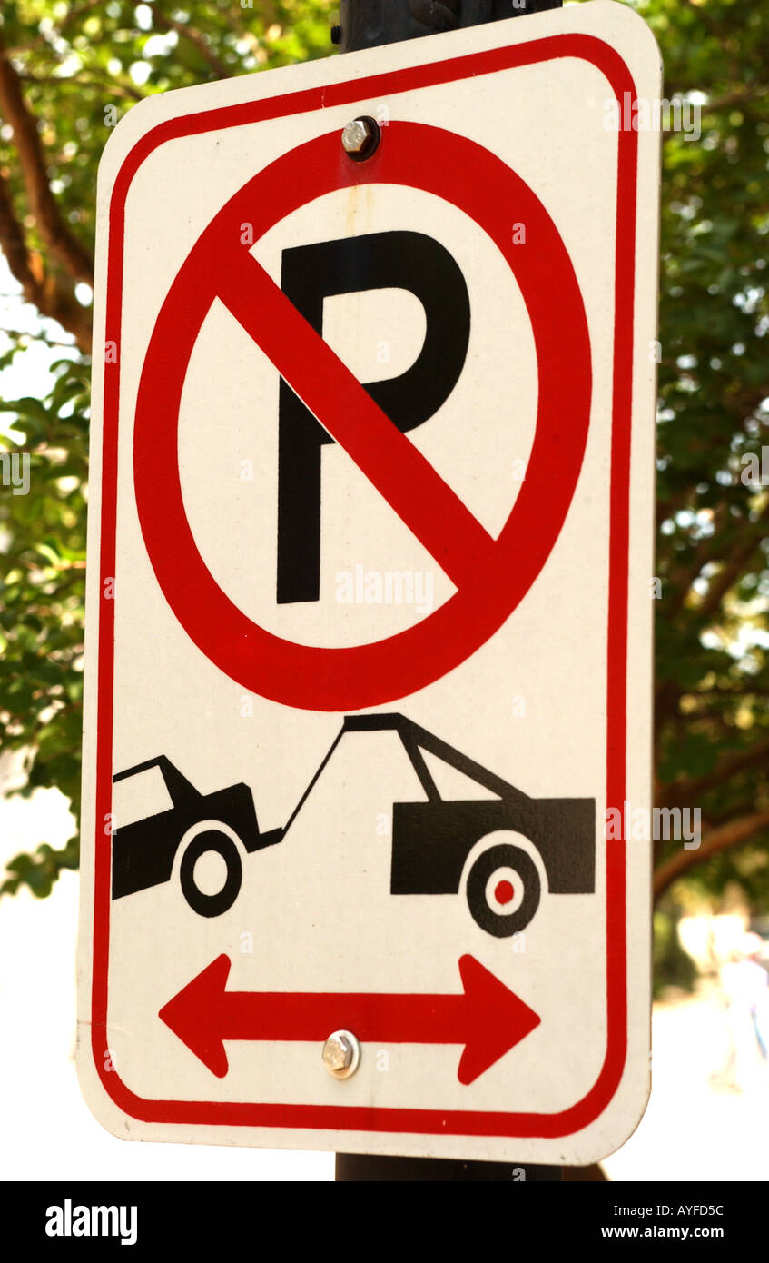 No parking car will be towed sign Stock Photo - Alamy