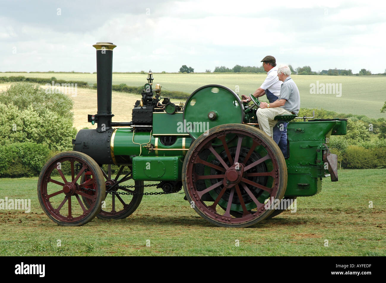Farmer and traction engine hi-res stock photography and images - Alamy