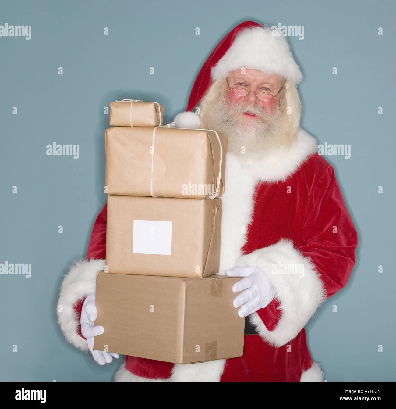 Stack packages hi-res stock photography and images - Alamy