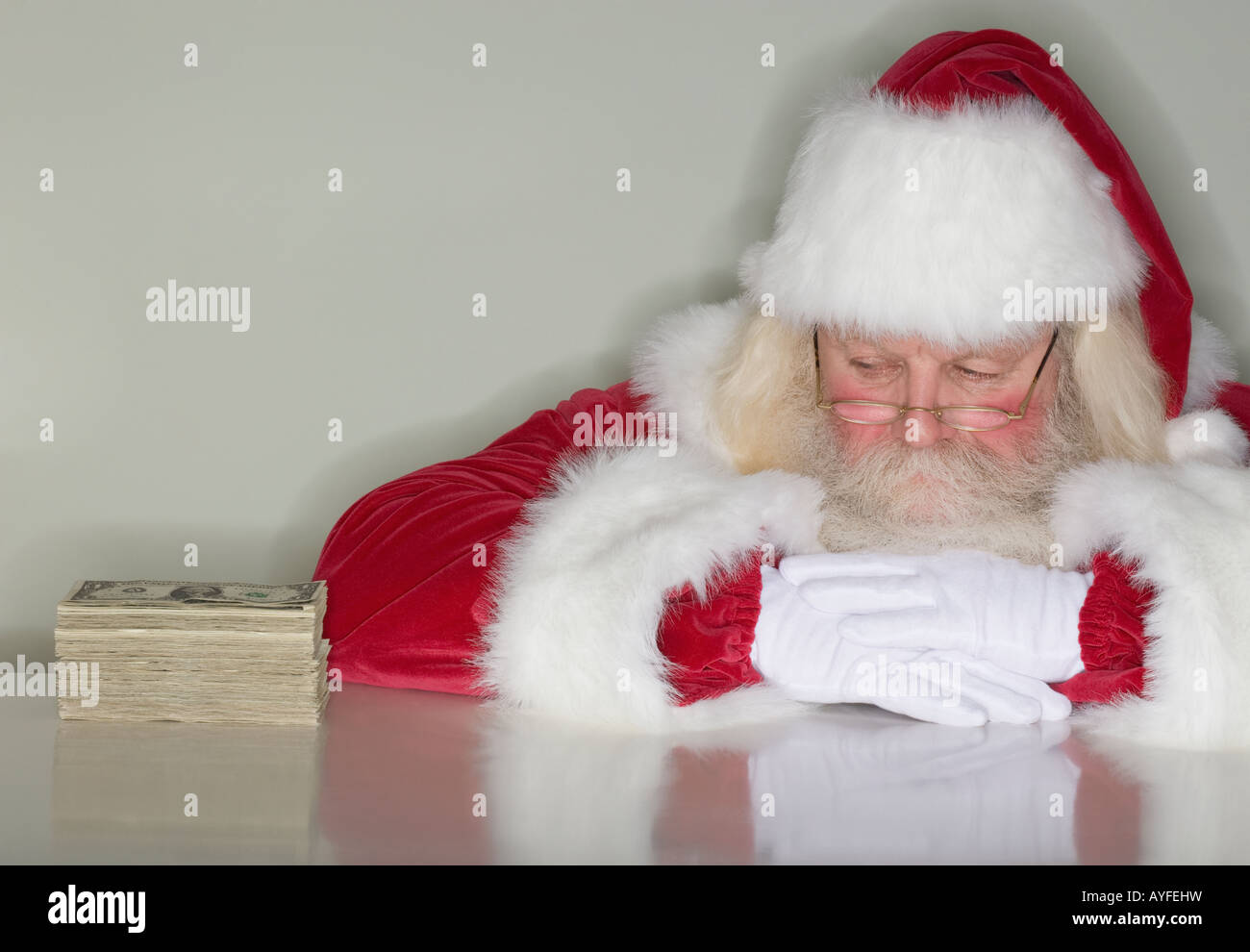 Santa claus money hi-res stock photography and images - Alamy