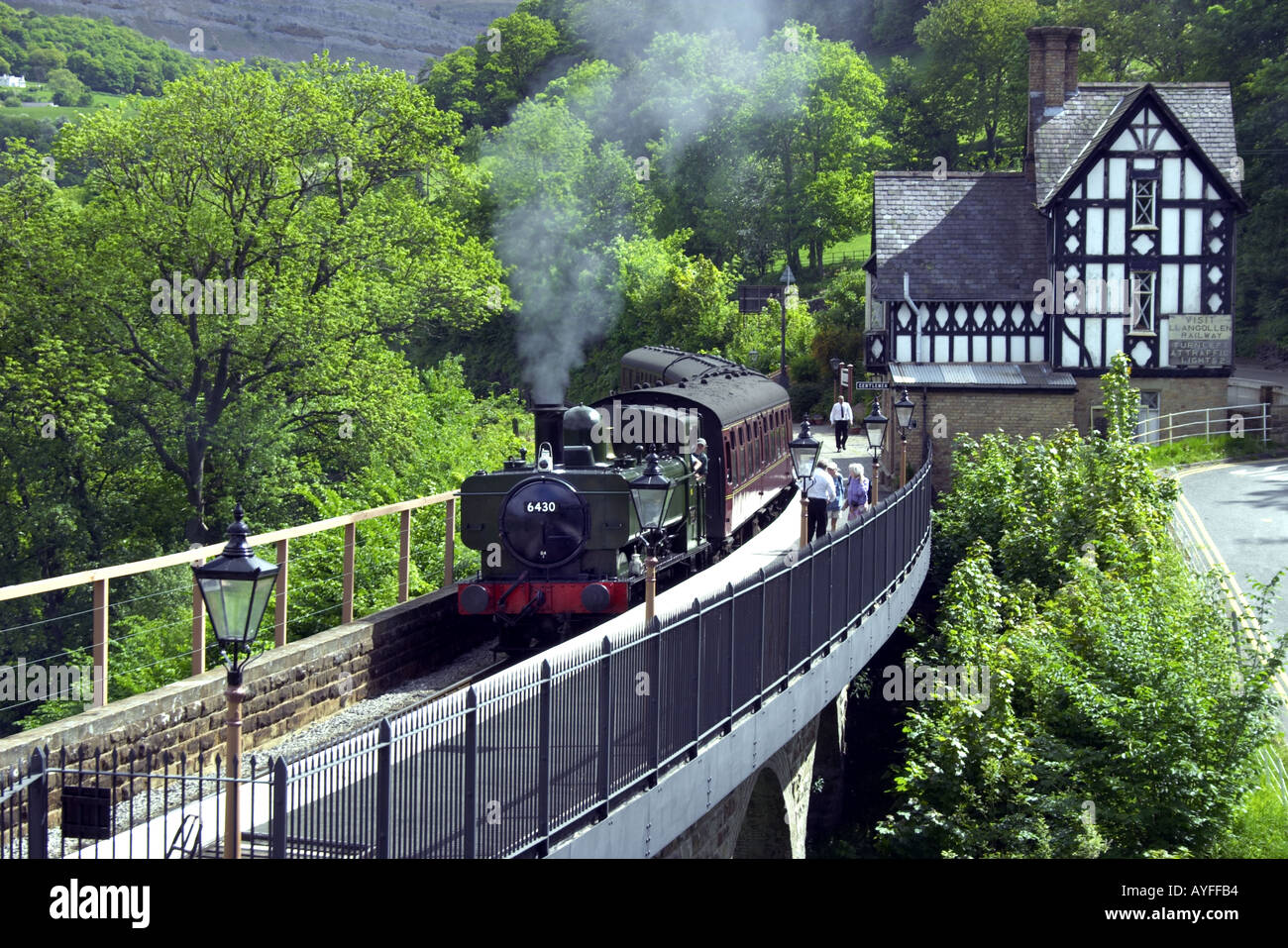Llangollen steam railway corwen hi-res stock photography and images - Alamy