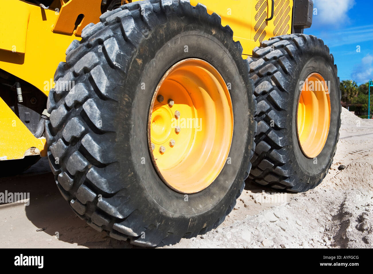 tires on heavy construction equipment Stock Photo - Alamy
