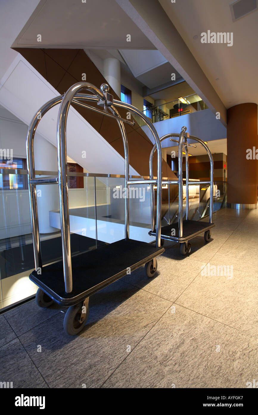 Bell hop with luggage hi-res stock photography and images - Alamy