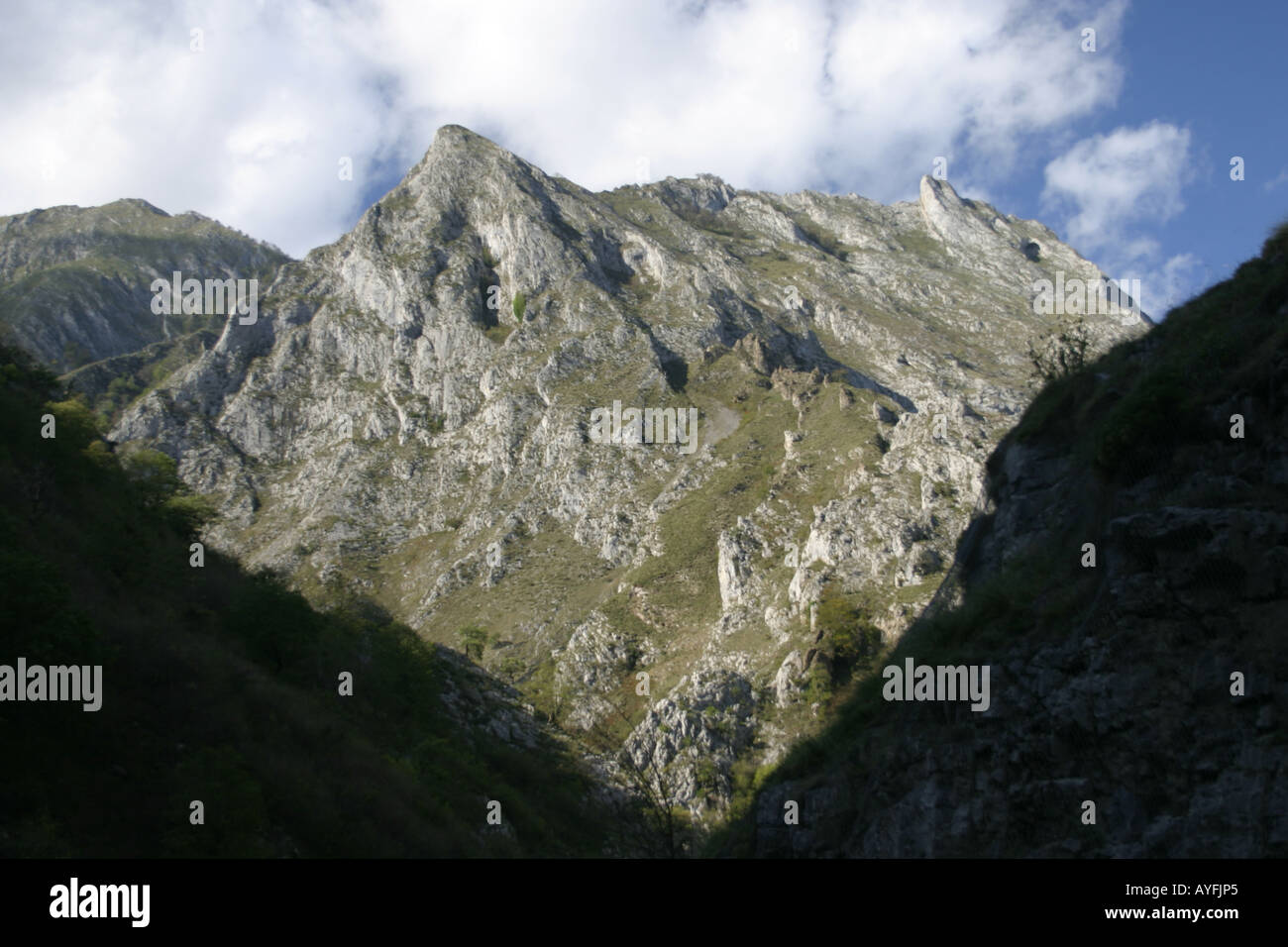 The Desfiladero de los Beyos in the Picos de Europa, Spain. Europe's ...