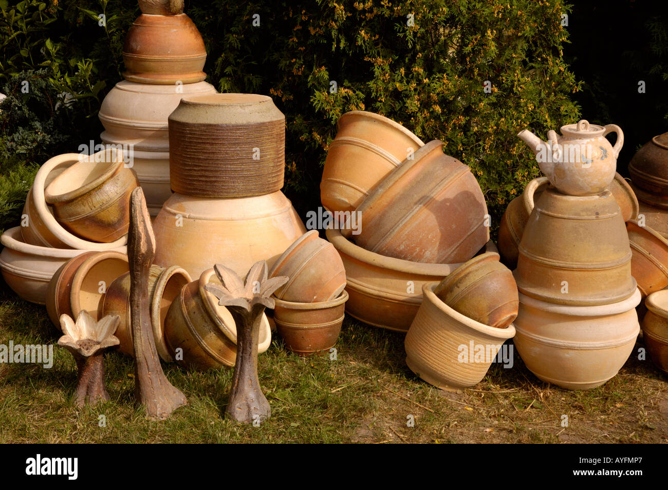 Historic pottery hi-res stock photography and images - Alamy