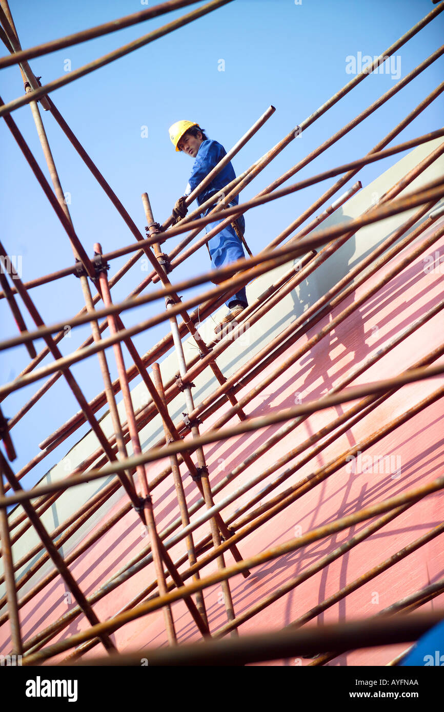 Scaffolding ship hi-res stock photography and images - Alamy