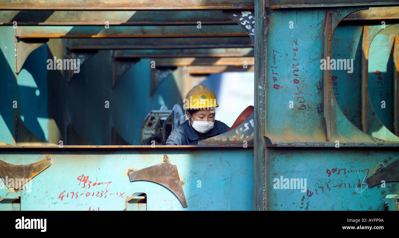 Welding worker china hi-res stock photography and images - Alamy