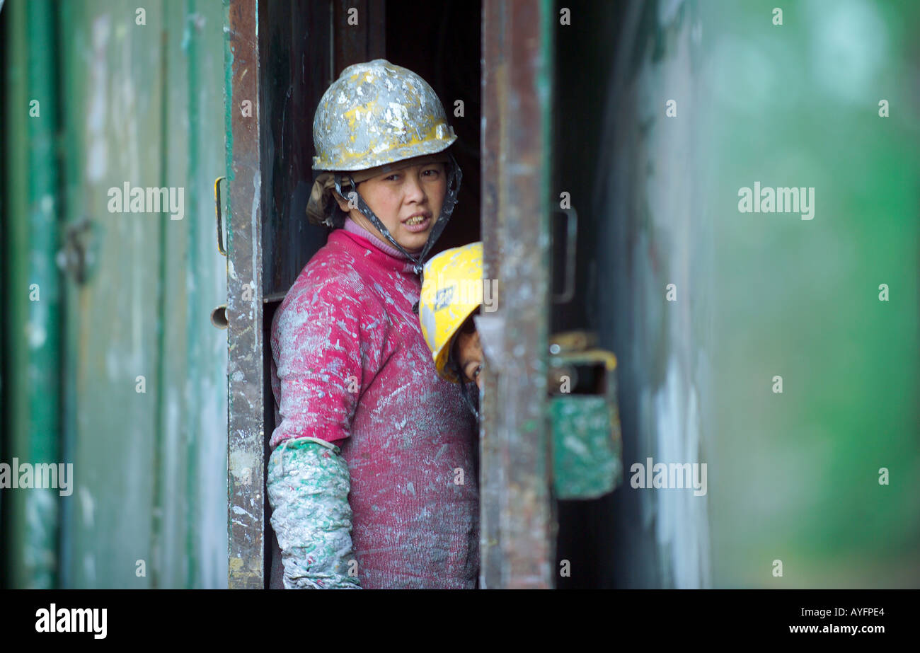 Woman painter, Chengxi shipyard, China Stock Photo - Alamy