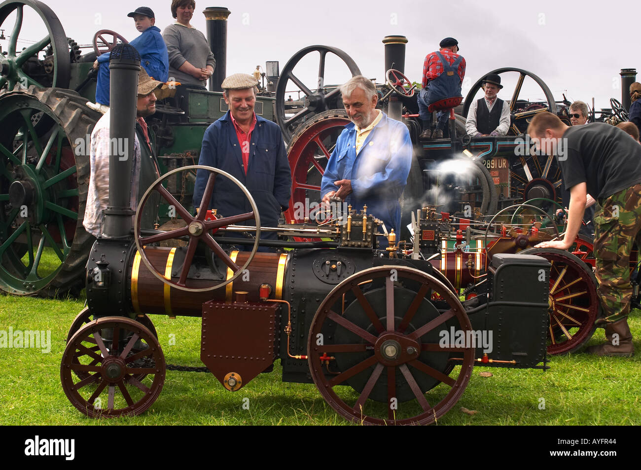 Small traction engine hi-res stock photography and images - Alamy