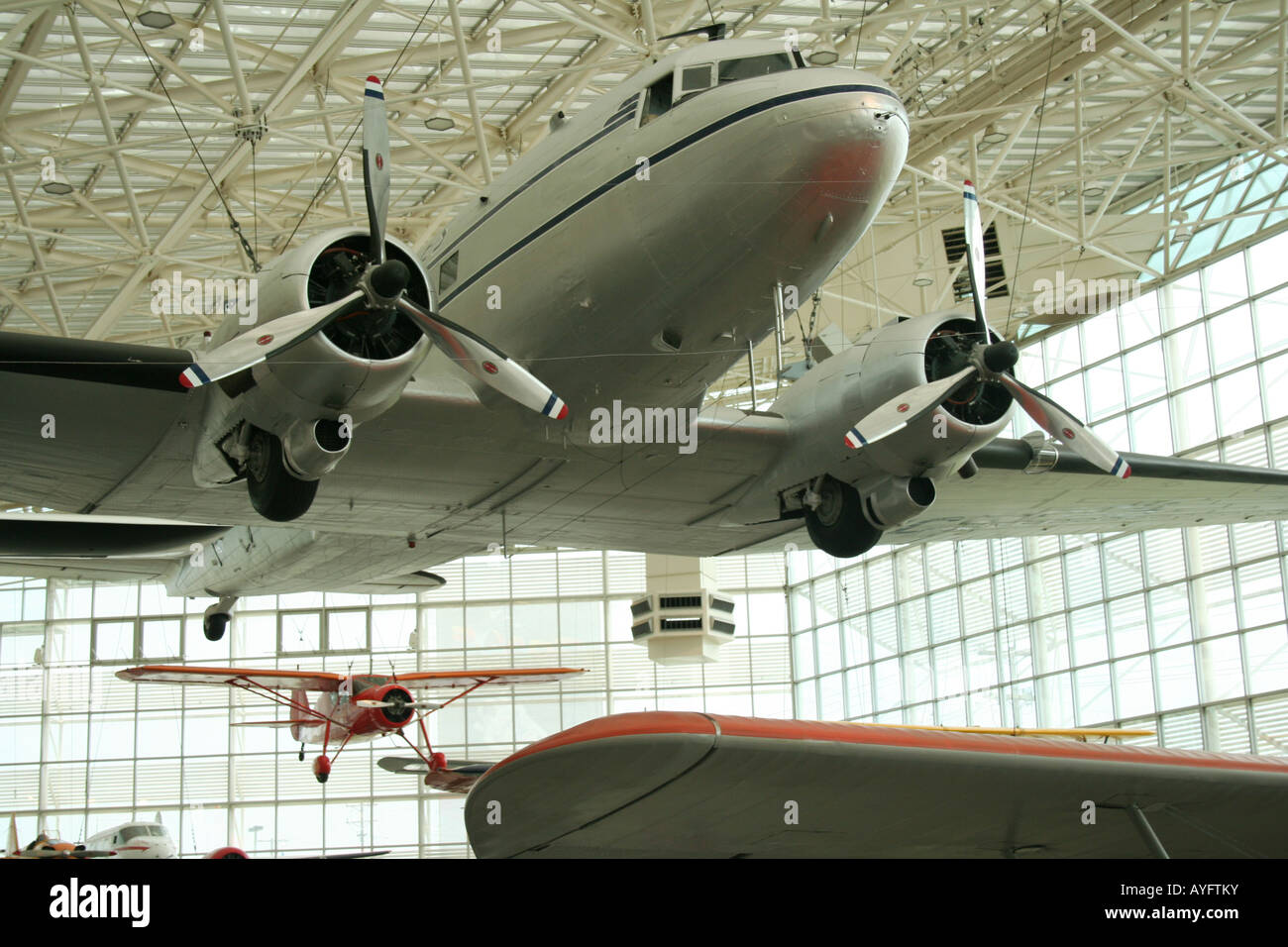 Historical aircraft hi-res stock photography and images - Alamy
