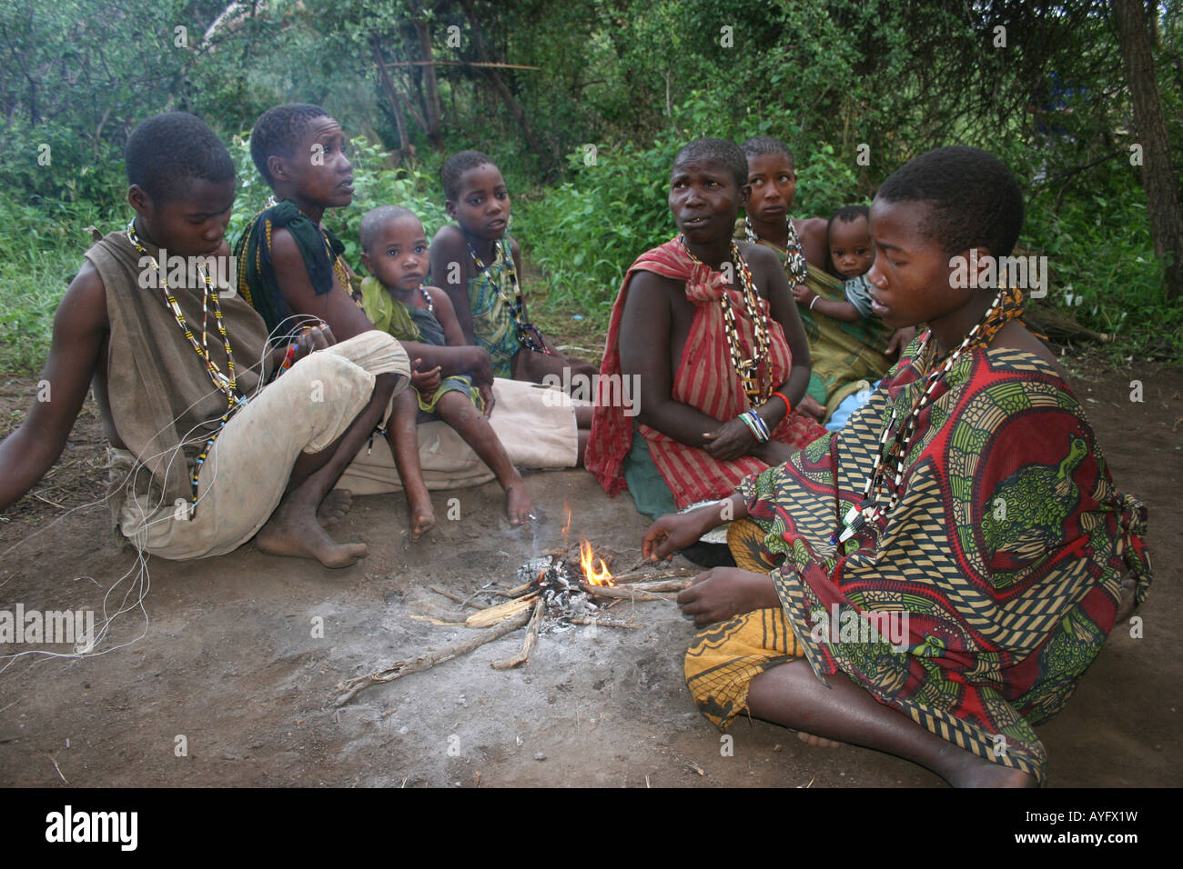 Aka tribe hi-res stock photography and images - Alamy