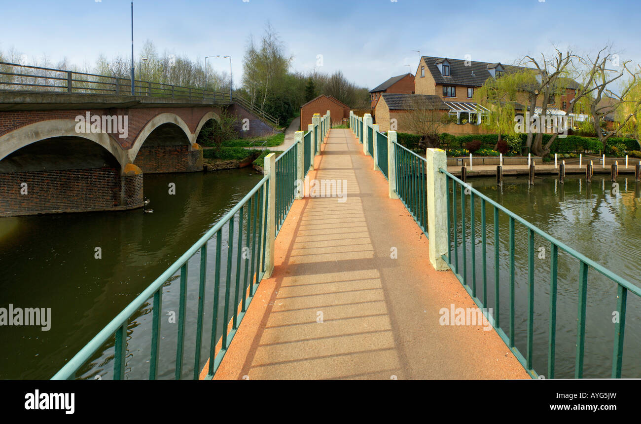 bridge over river avon stratford upon avon warwickshire midlands ...