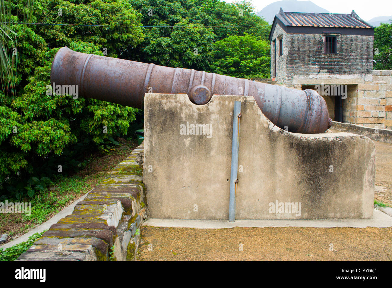 Cannon at Tung Chung Fort, Hong Kong, China Stock Photo - Alamy
