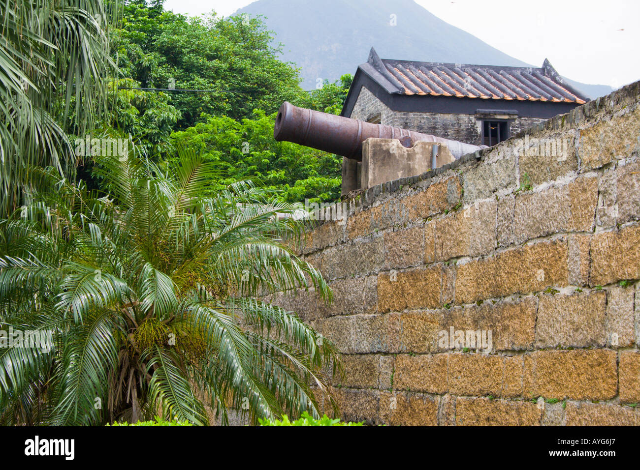 Cannon at Tung Chung Fort, Hong Kong, China Stock Photo - Alamy