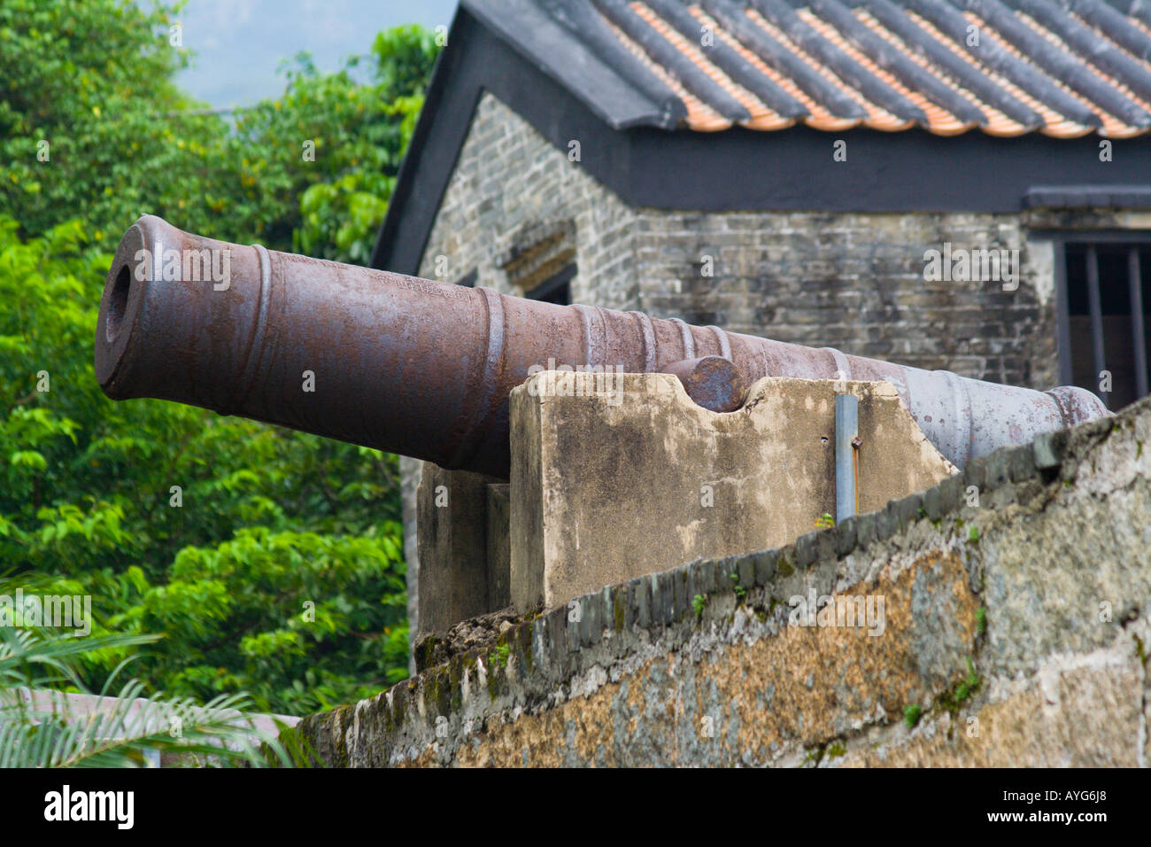 Cannon at Tung Chung Fort, Hong Kong, China Stock Photo - Alamy