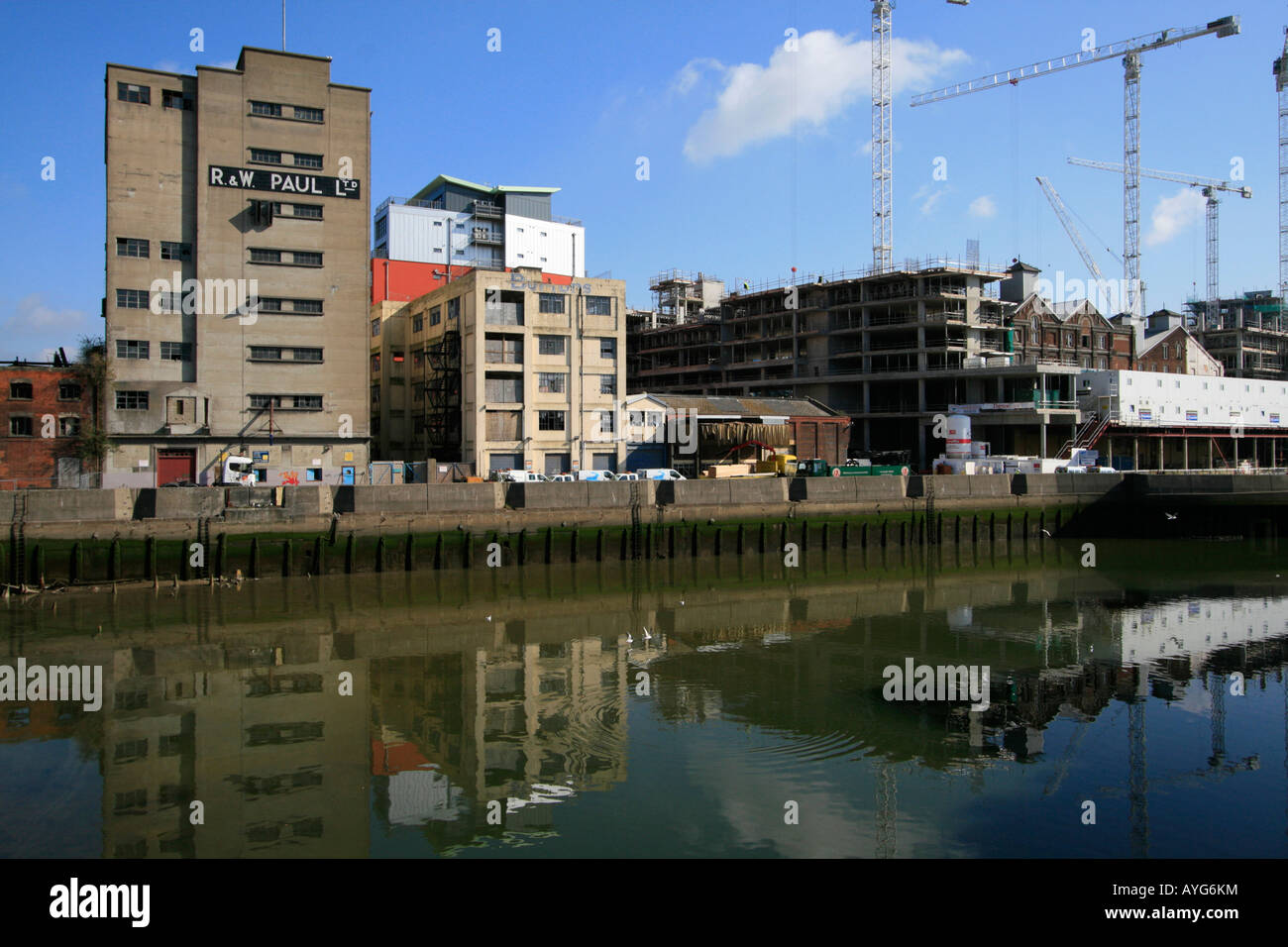 river orwell wet dock historic waterfront regeneration Ipswich town ...