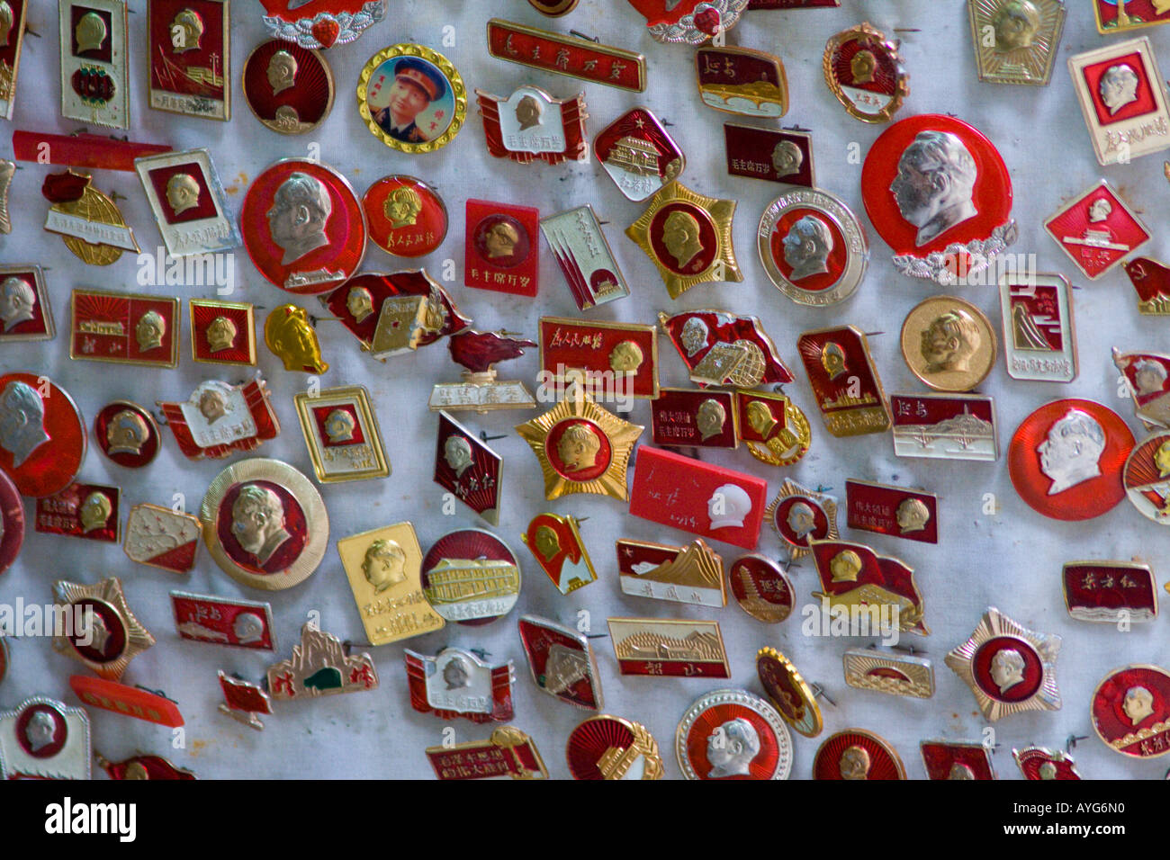 Old Souvenir Communist Pins for Sale Cat Street Antique Market Uppler ...