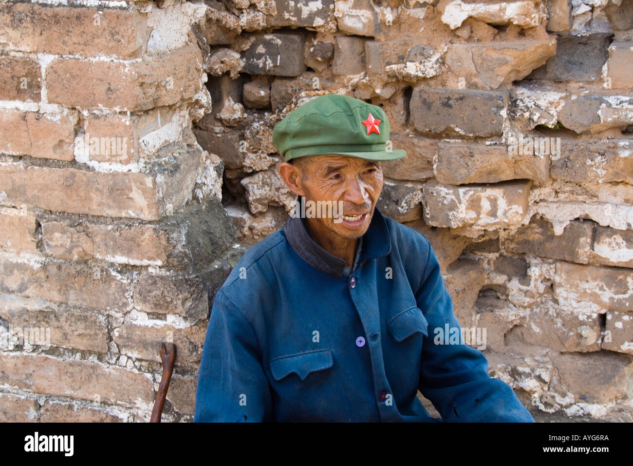 Local Man on the Great Wall of China Stock Photo - Alamy