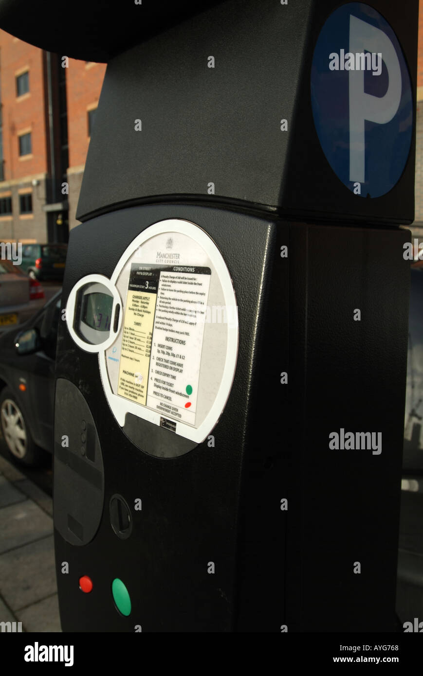 pay and display parking meter Stock Photo - Alamy