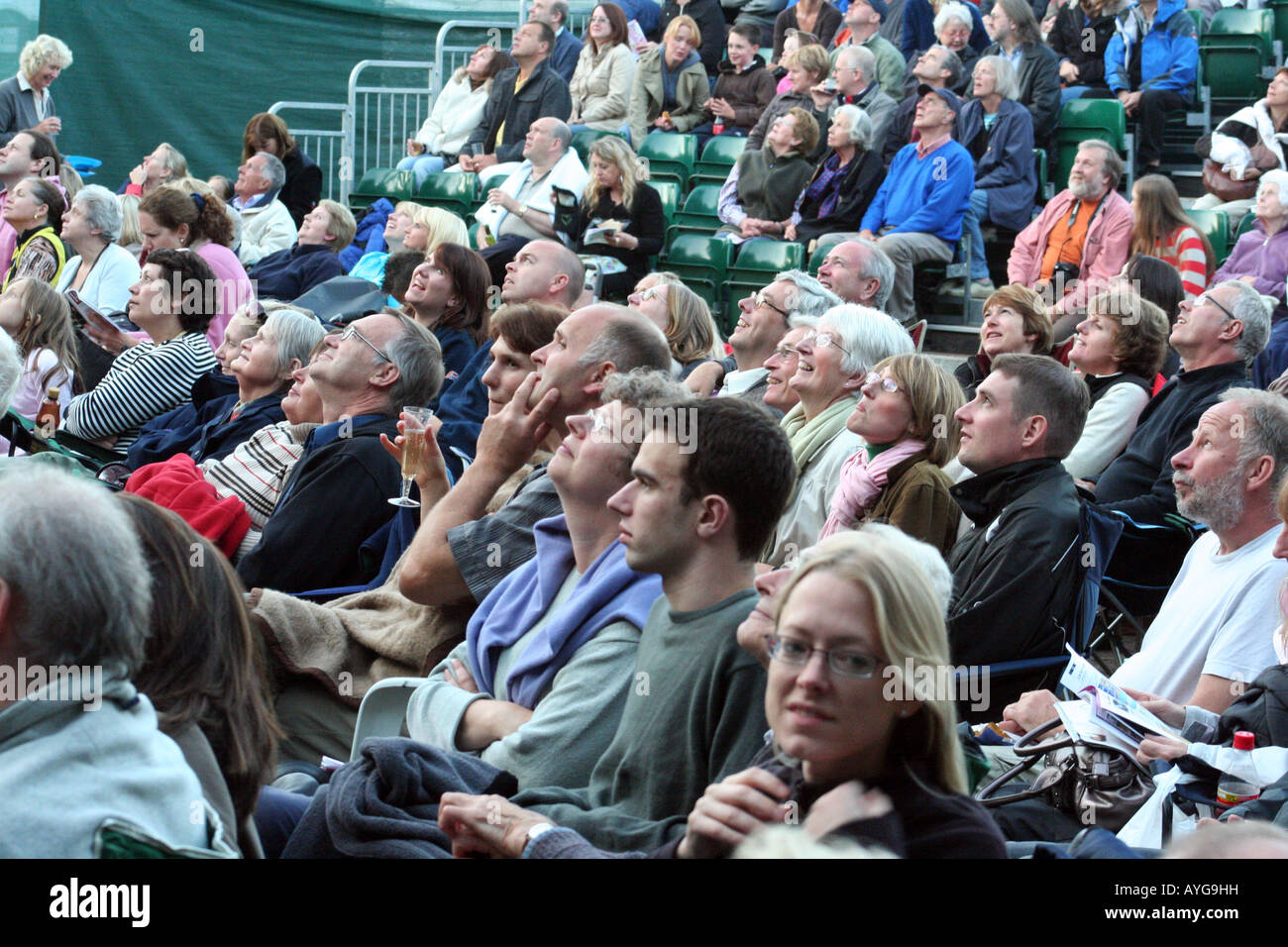 Outdoor audience seated hi-res stock photography and images - Alamy