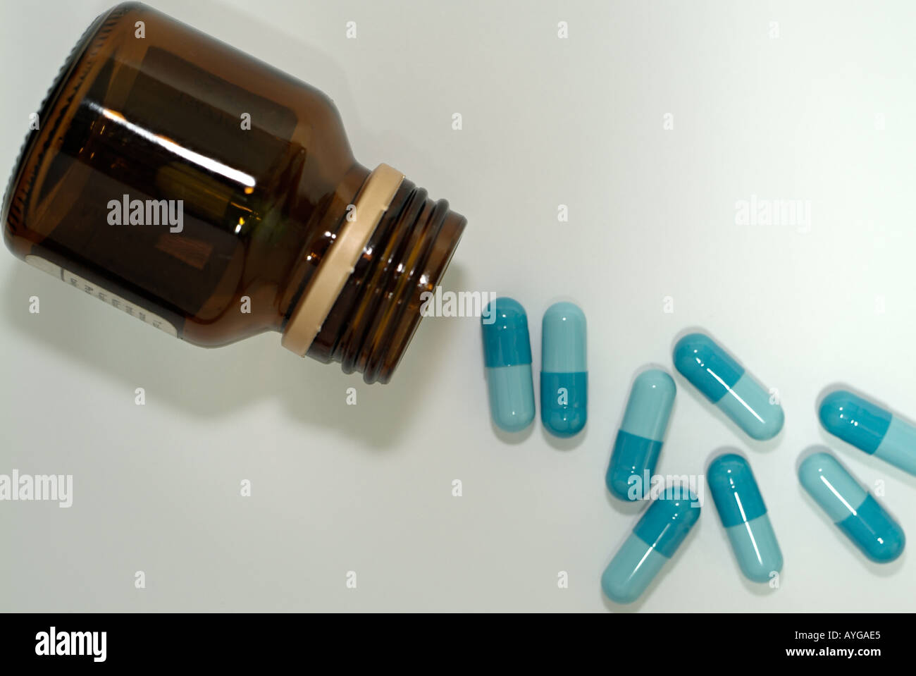 Overdose hi-res stock photography and images - Alamy