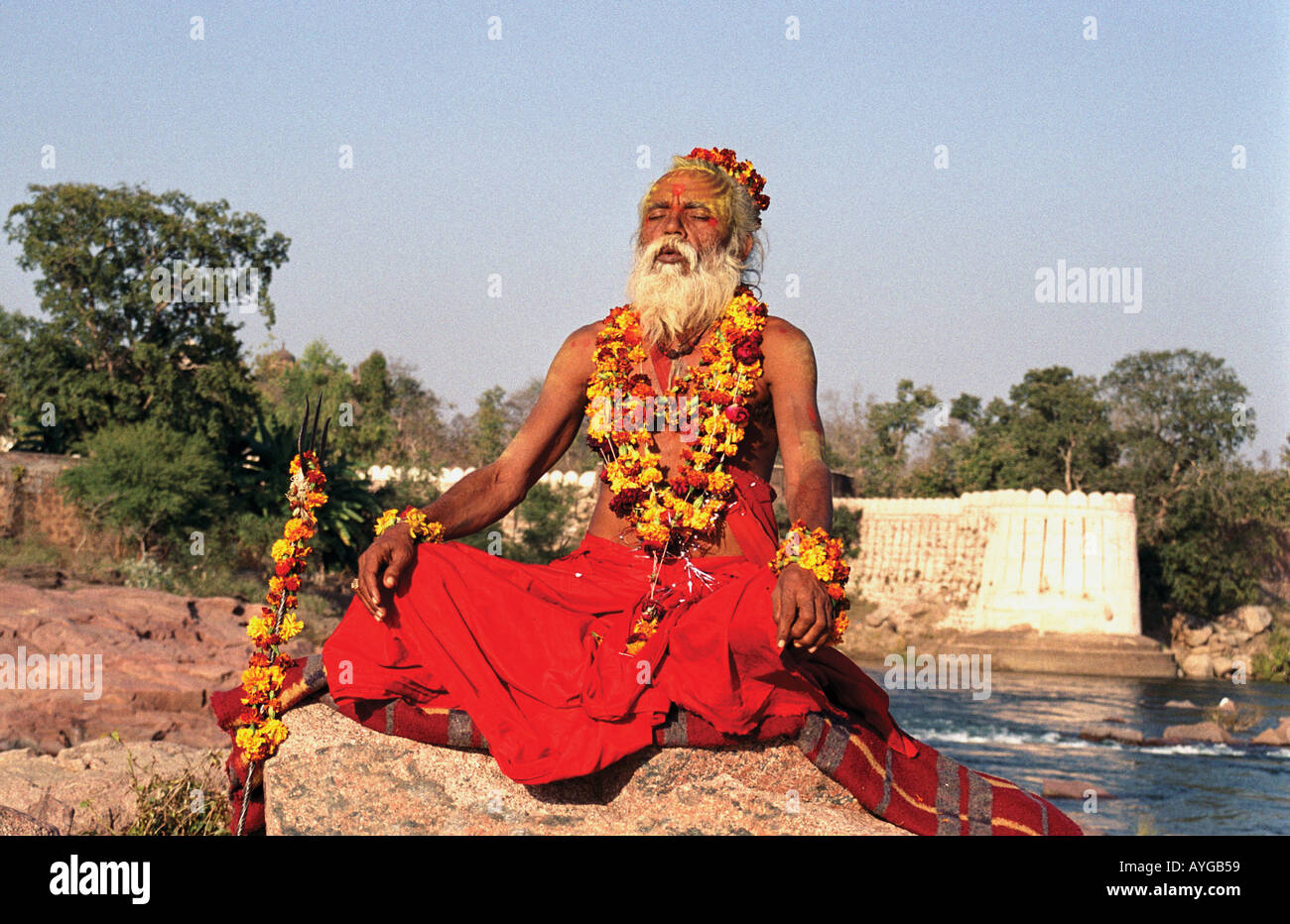 Indian man meditate temple hi-res stock photography and images - Alamy