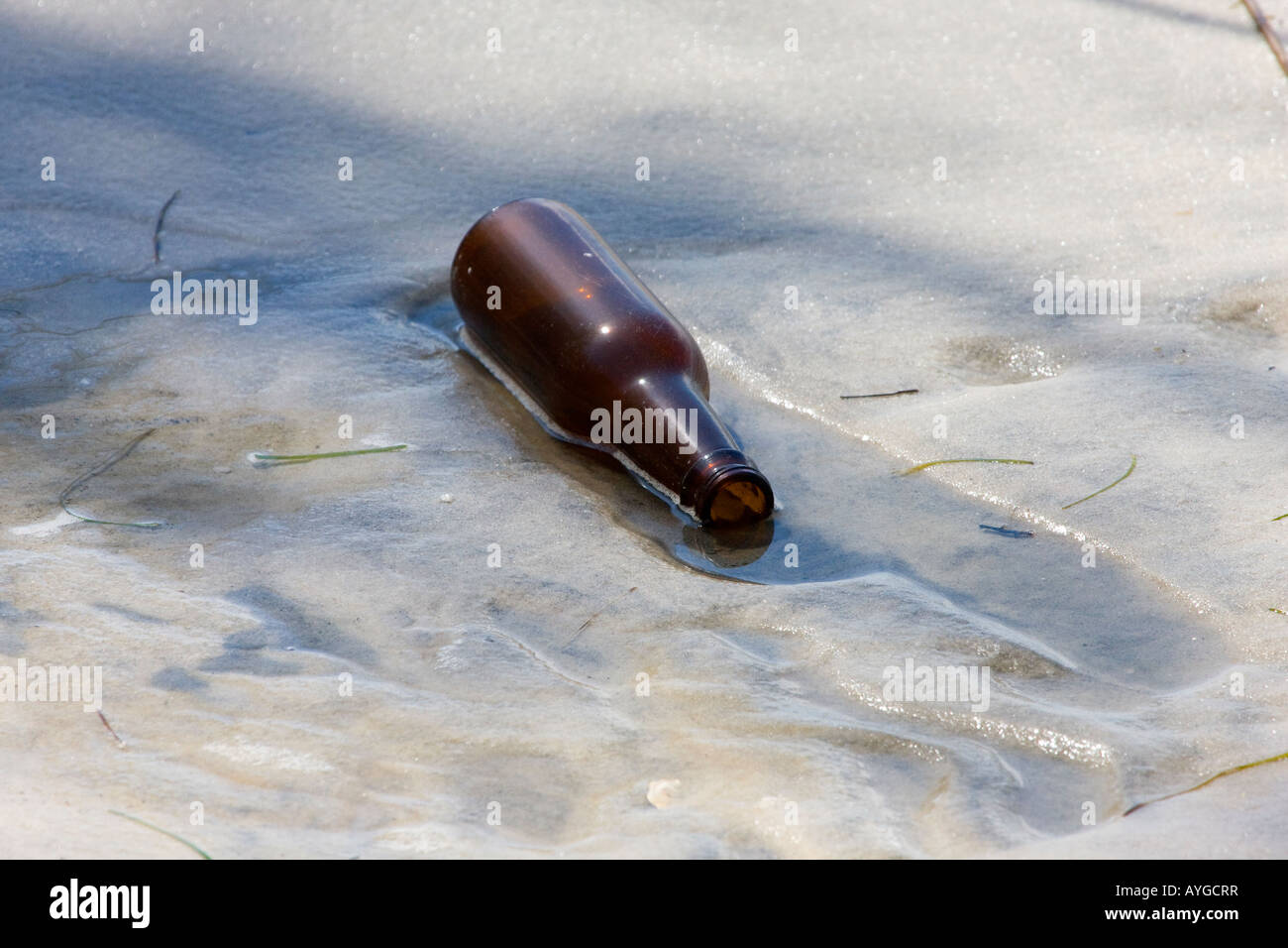 Empty beer hi-res stock photography and images - Alamy