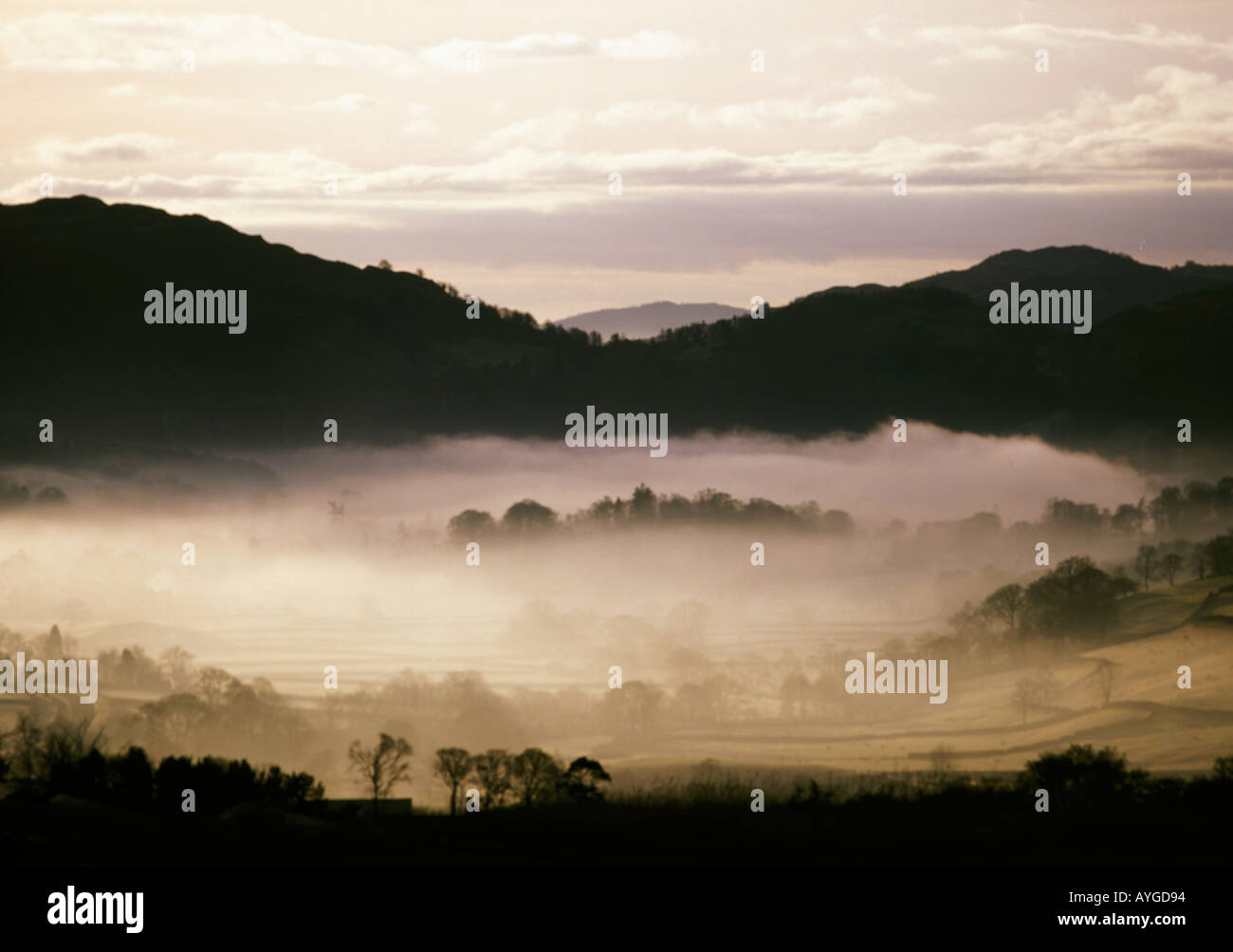 Grasmere morning mist hi-res stock photography and images - Alamy