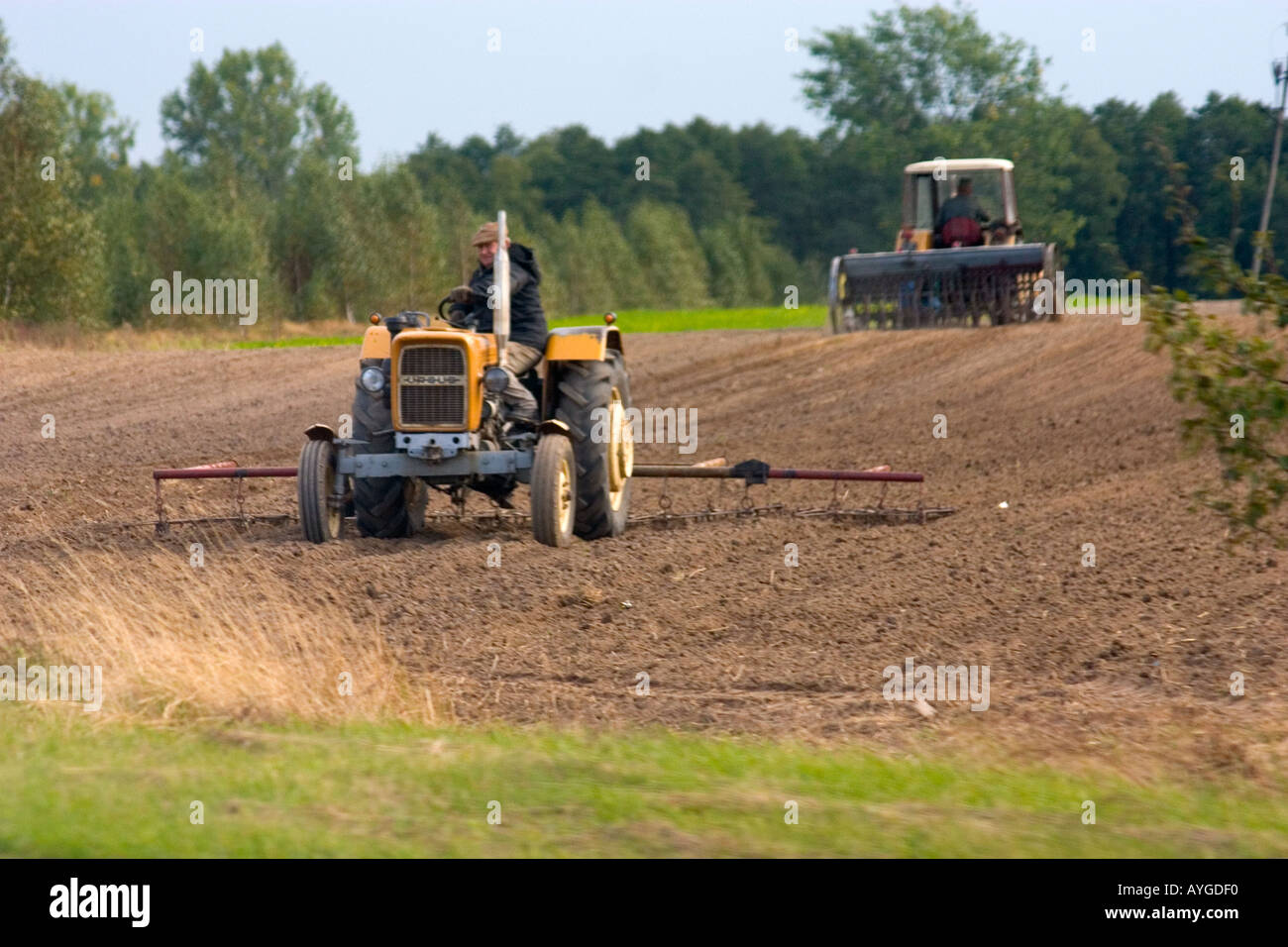 Farmers with tractors hi-res stock photography and images - Alamy