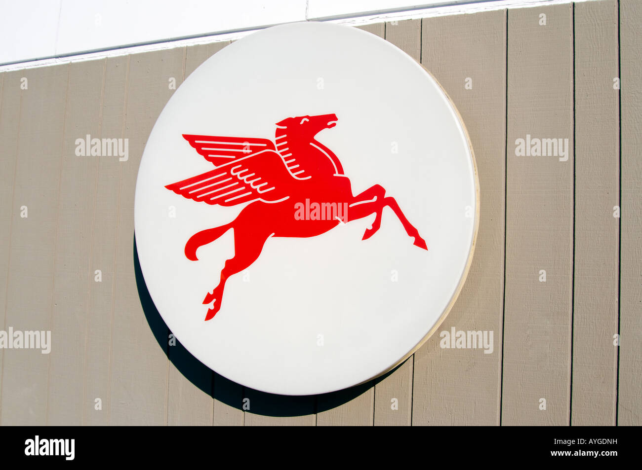 Mobil oil logo hi-res stock photography and images - Alamy