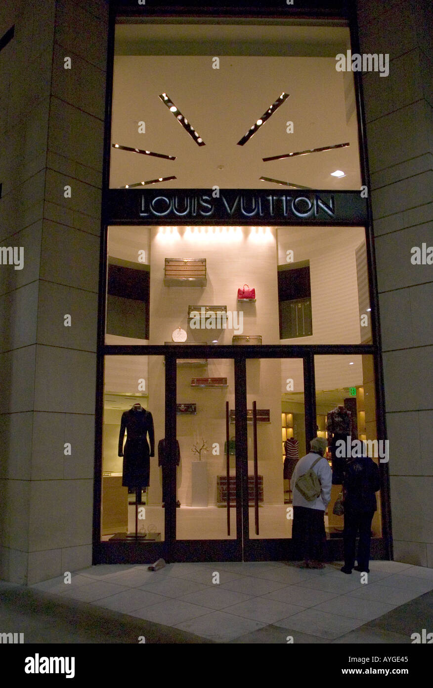 Night View of Louis Vuitton Window Rodeo Drive Beverly Hills Los ...