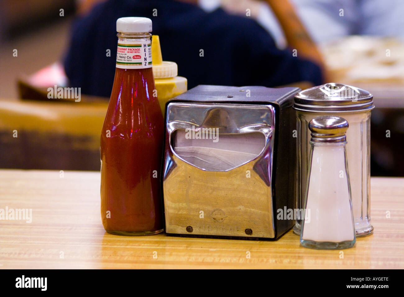 Condiments on diner table hi-res stock photography and images - Alamy