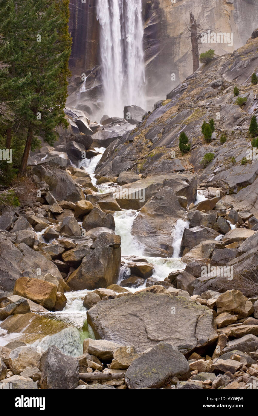 Vernal Falls Merced River Stock Photo - Alamy