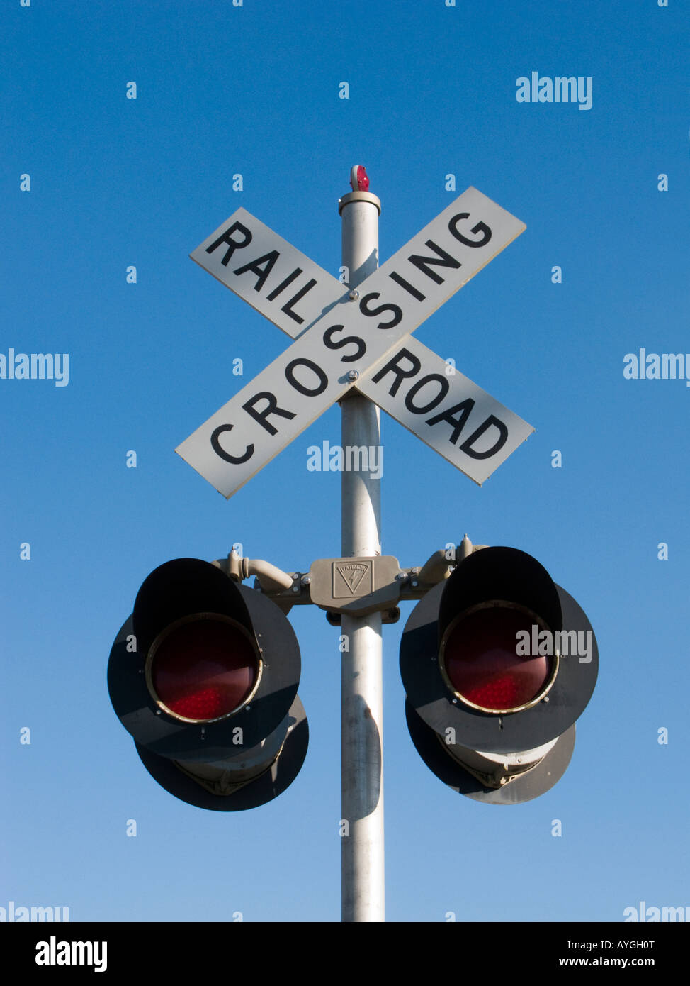 Railroad crossing signal Stock Photo - Alamy