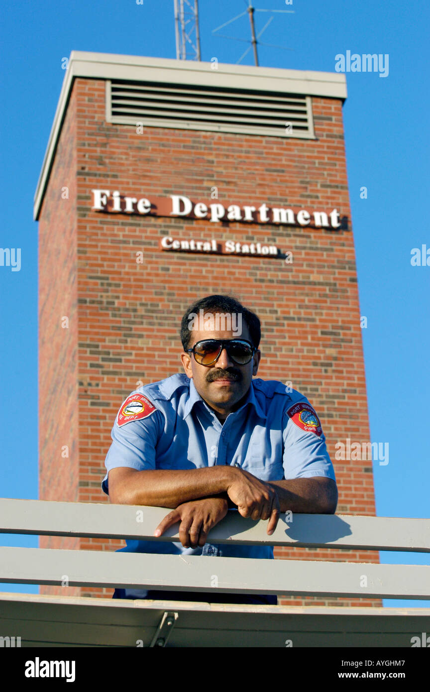 Fireman relaxing at a fire hi-res stock photography and images - Alamy