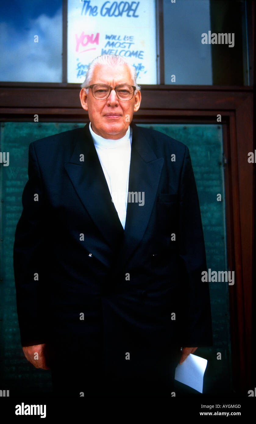 Rev Ian Paisley MP DUP leader loylist politican after his Sunday ... Rev Ian Paisley MP DUP leader loylist politican after his Sunday ...