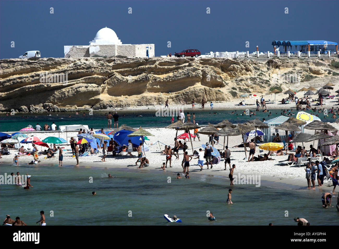 Tunisia beach busy hi-res stock photography and images - Alamy