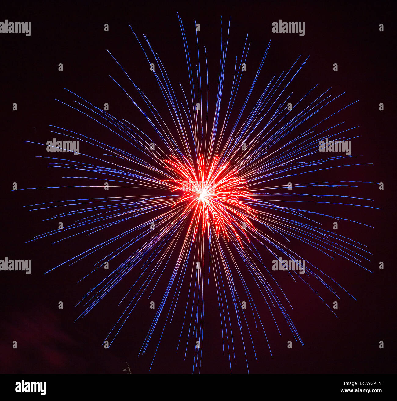 Single burst fireworks hi-res stock photography and images - Alamy