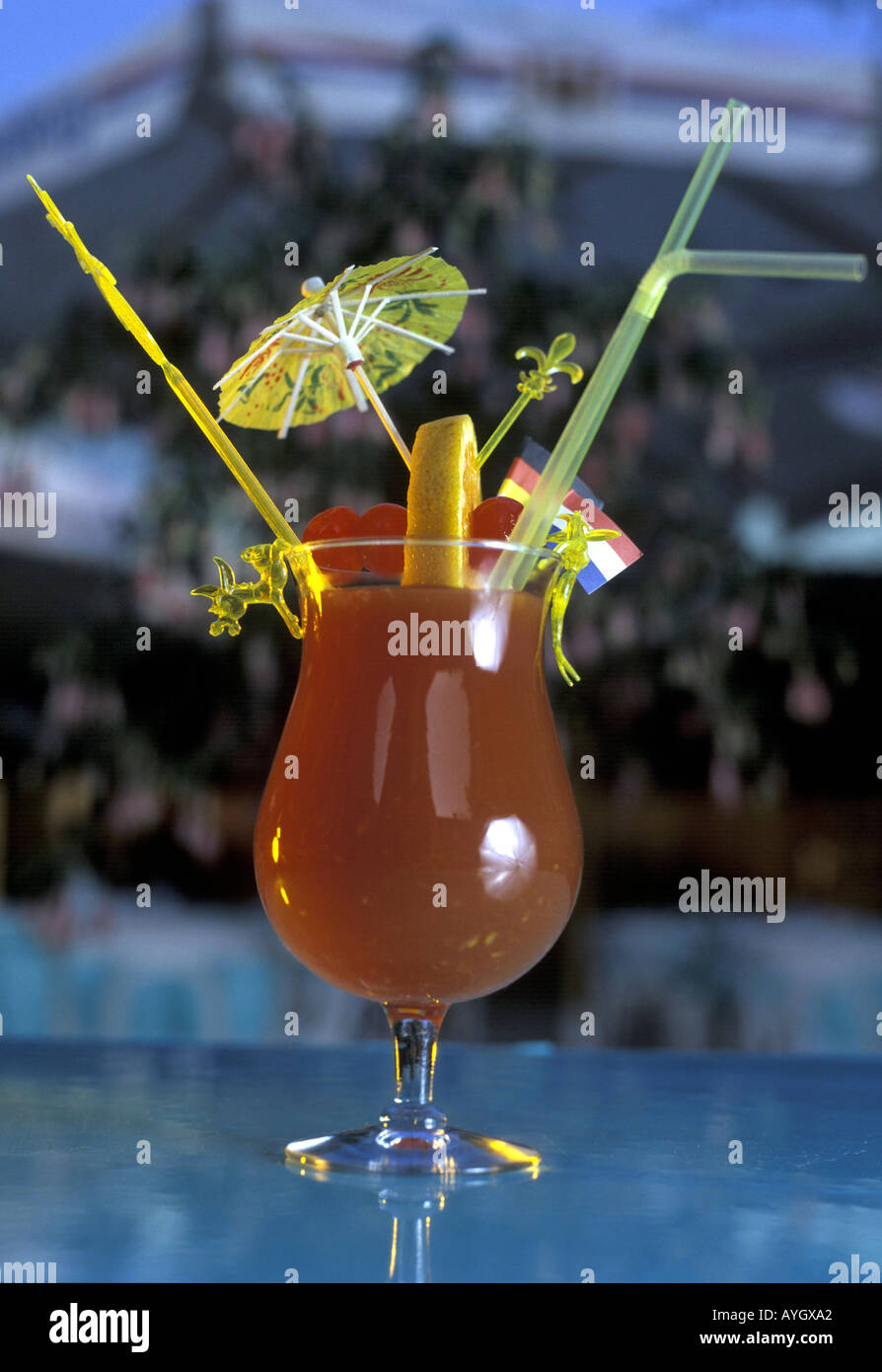 Alkohol mischung hi-res stock photography and images - Alamy