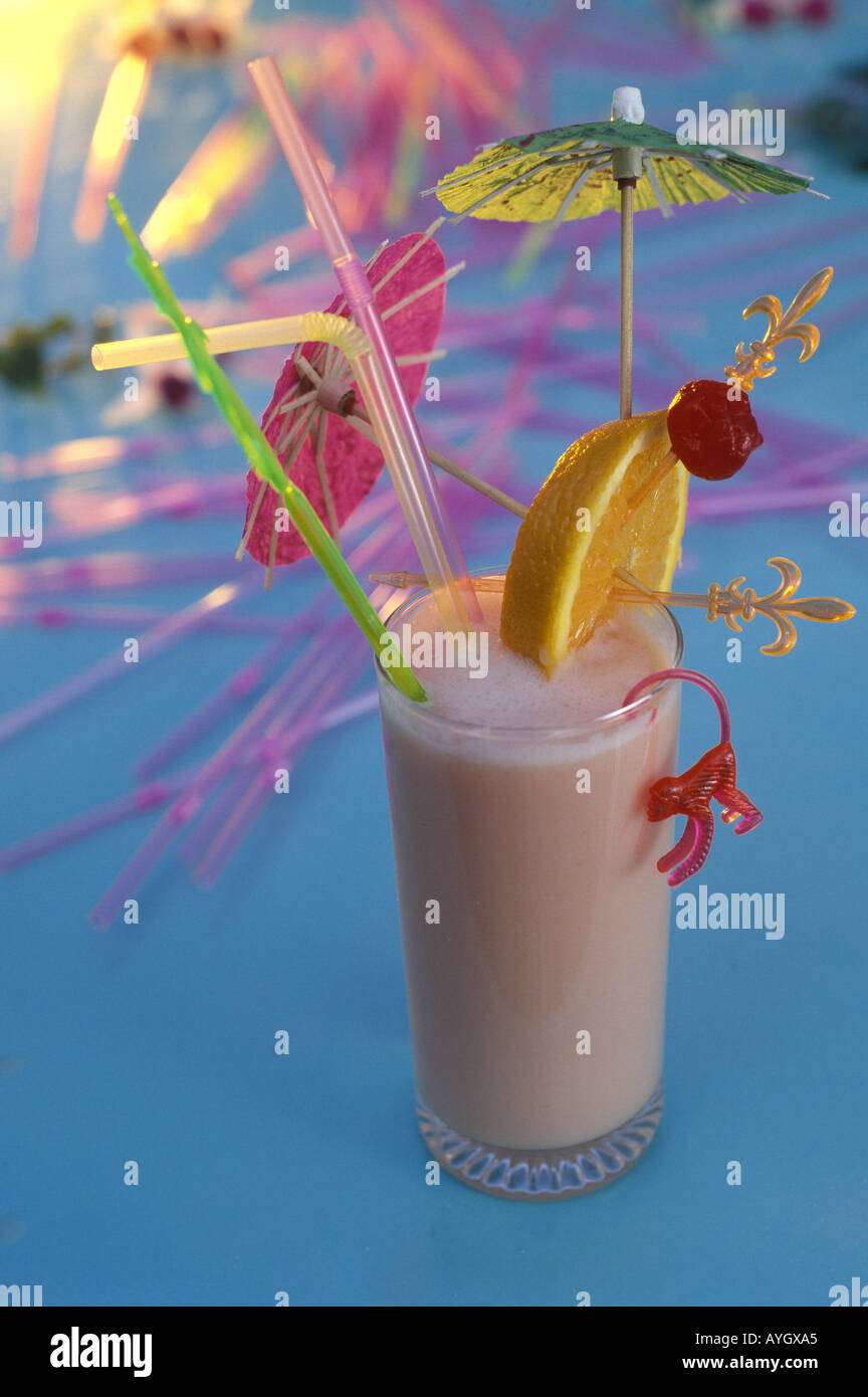 Alkohol mischung hi-res stock photography and images - Alamy