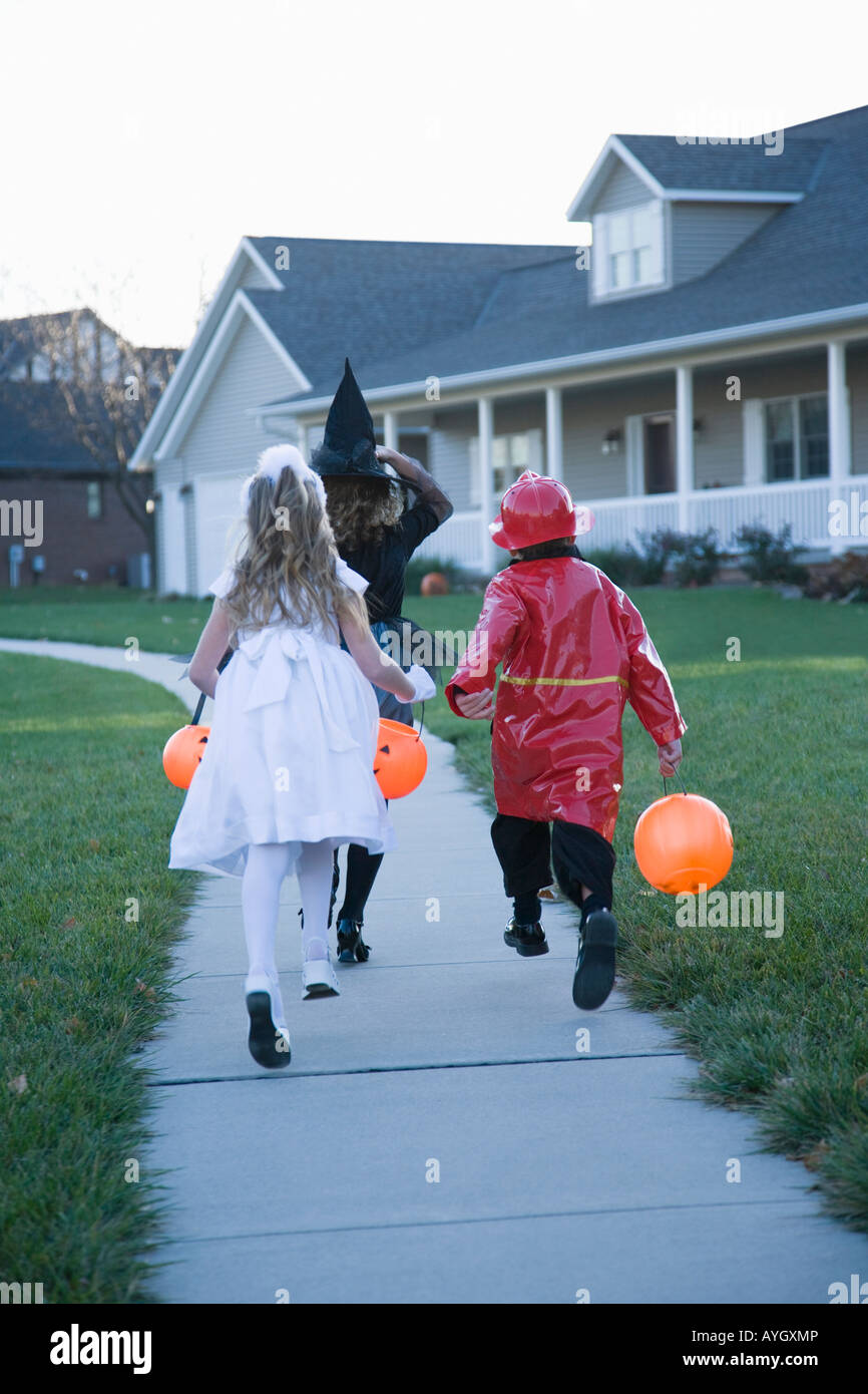Skipping costume hi-res stock photography and images - Alamy