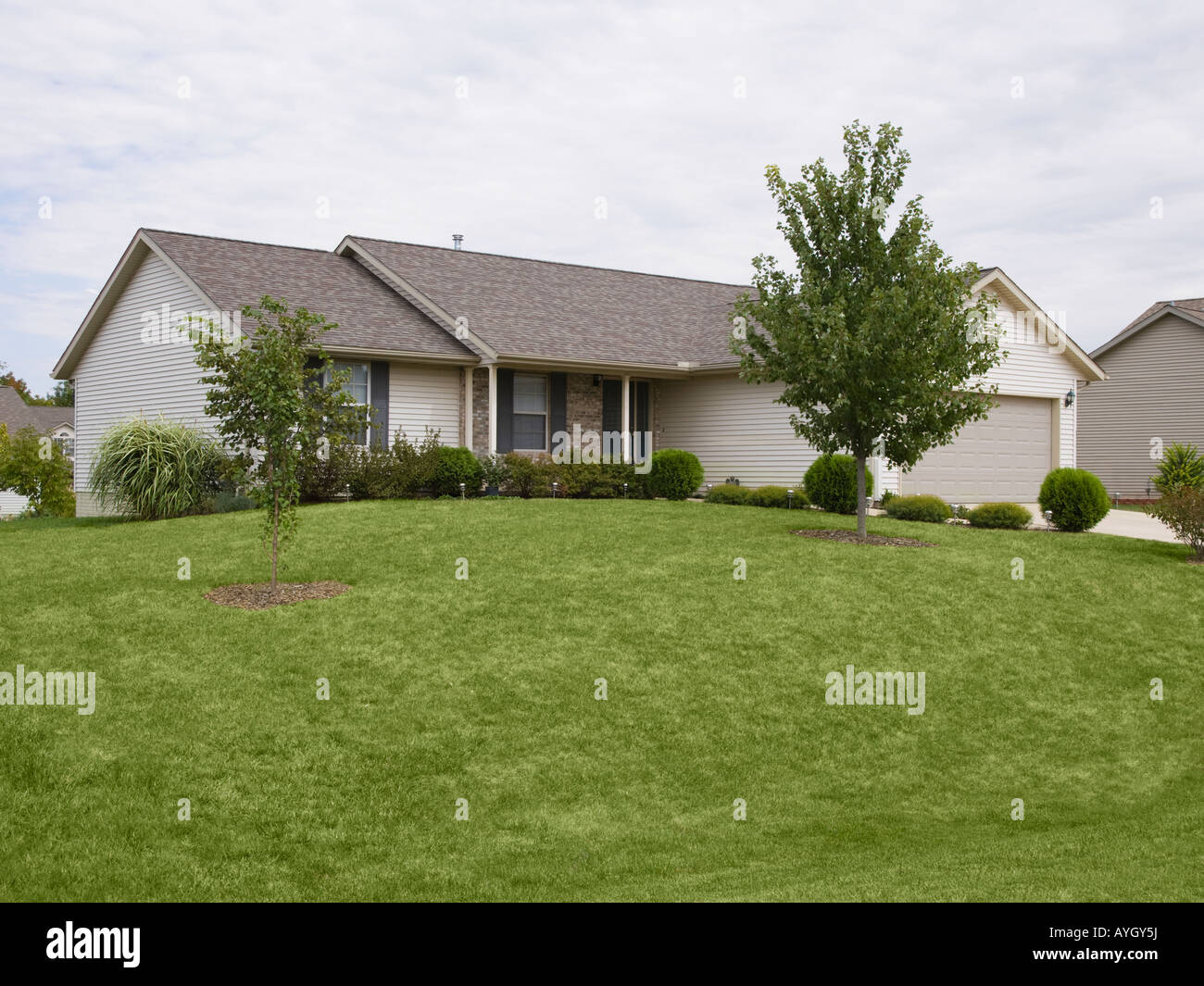 Front view of house Stock Photo - Alamy